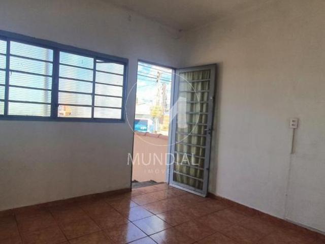 Casa térrea na rua 2 dormitórios, cozinha planejada