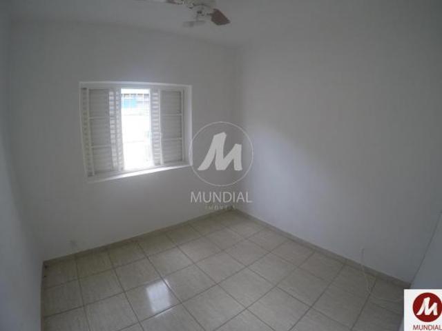 Casa térrea na rua 2 dormitórios, cozinha planejada