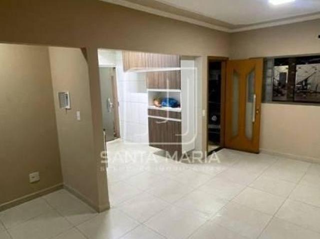 Casa térrea na rua 2 dormitórios, cozinha planejada, em condomínio fechado