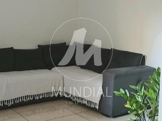 Casa térrea na rua 2 dormitórios, em condomínio fechado