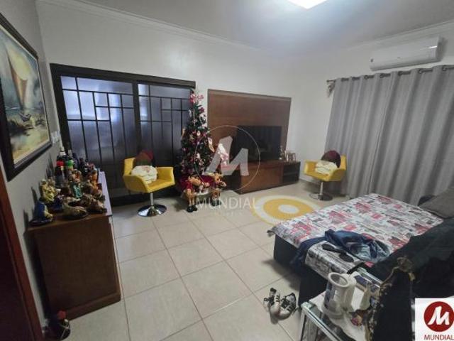 Casa térrea na rua 2 dormitórios/suite, cozinha planejada