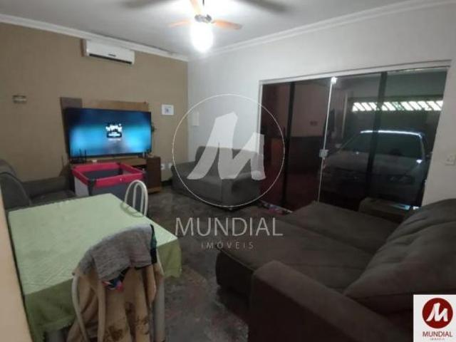 Casa térrea na rua 2 dormitórios/suite, cozinha planejada