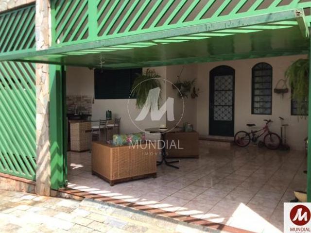 Casa térrea na rua 2 dormitórios/suite, cozinha planejada