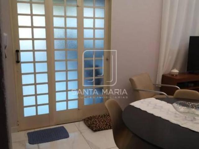 Casa térrea na rua 2 dormitórios/suite, cozinha planejada