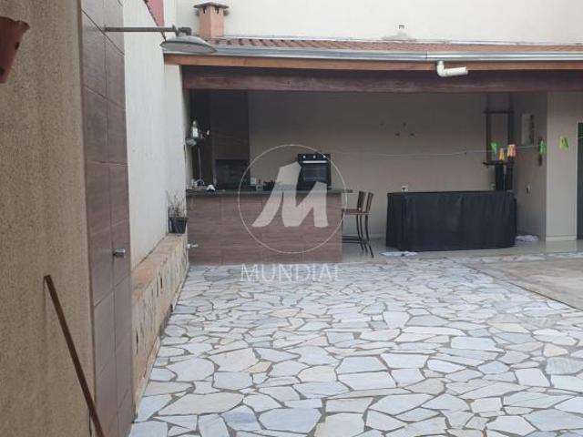 Casa térrea na rua 2 dormitórios/suite, cozinha planejada