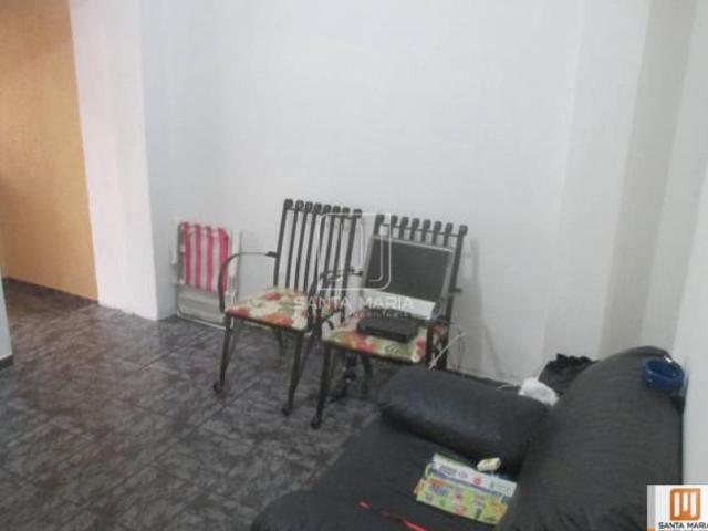Casa térrea na rua 4 dormitórios