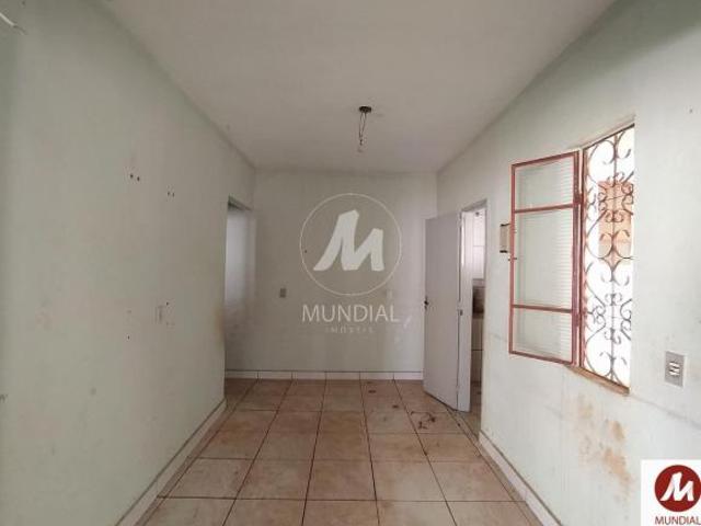 Casa térrea na rua 4 dormitórios