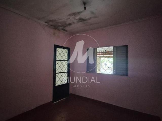 Casa térrea na rua 4 dormitórios