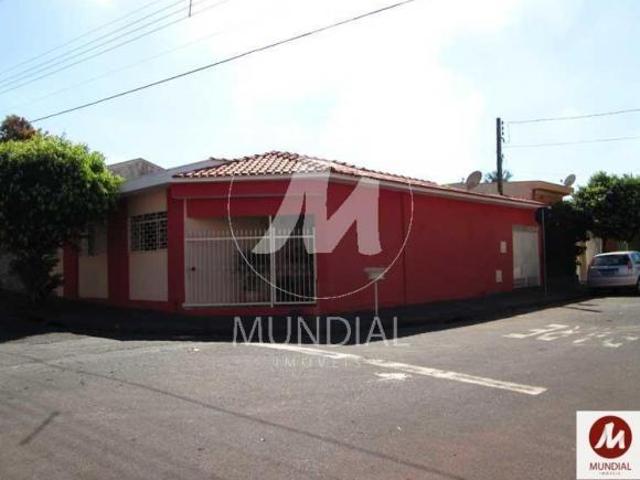 Casa térrea na rua 4 dormitórios, cozinha planejada