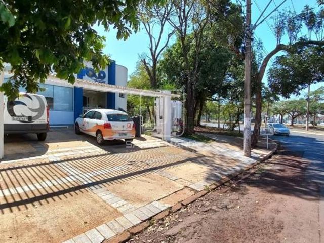 Casa térrea na rua 4 dormitórios/suite, cozinha planejada