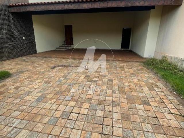 Casa térrea na rua 4 dormitórios/suite, cozinha planejada