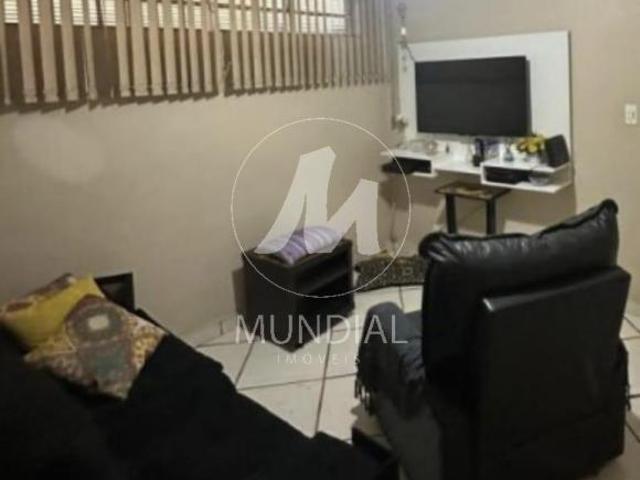 Casa térrea na rua 4 dormitórios/suite
