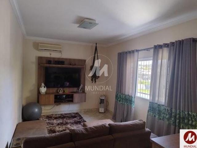 Casa térrea na rua 5 dormitórios/suite, cozinha planejada