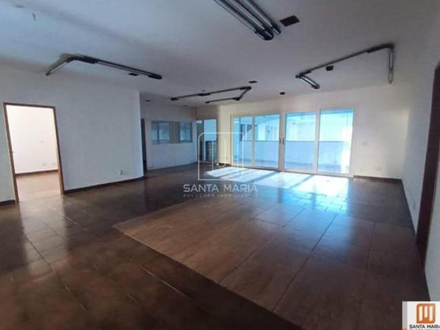 Casa térrea na rua 8 dormitórios, cozinha planejada