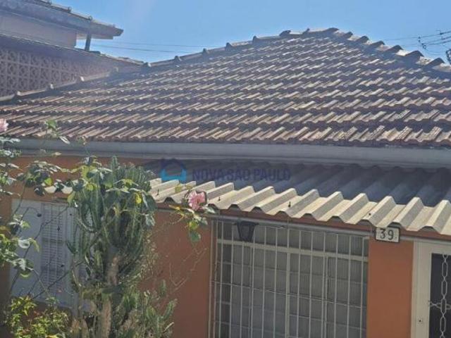 Casa térrea, na Saúde