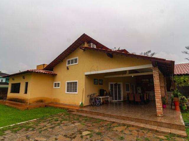 Casa Térrea na SMPW – Espaço, Conforto e Potencial de Expansão