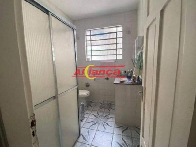 Casa Térrea no Tatuapé: 3 dormitórios, 1 suíte, 5 vagas e quintal. Próxima ao Metrô e parques!