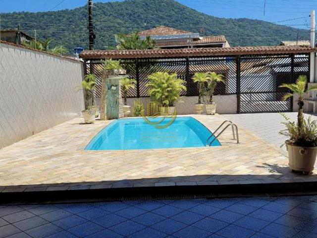 ️ Casa térrea no tranquilo bairro de Solemar – Praia Grande, a apenas 250m da praia