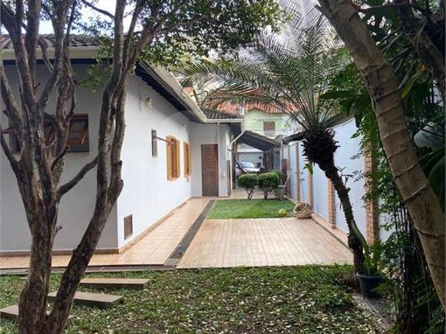 Casa térrea no Tucuruvi, 3 dormitórios, 1 suíte, 3 banheiros e 3 vagas