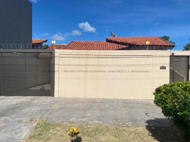 Casa térrea no Vila Nascente Carandá com piscina