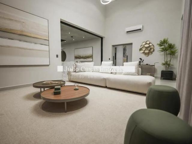 Casa Térrea no Alphaville 3, com 4 Suítes e Piscina Aquecida, Totalmente Mobiliada