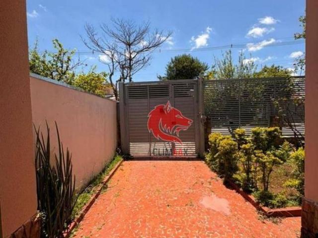 Casa Térrea no Alto de Pinheiros com Quintal, Edícula e 4 Vagas
