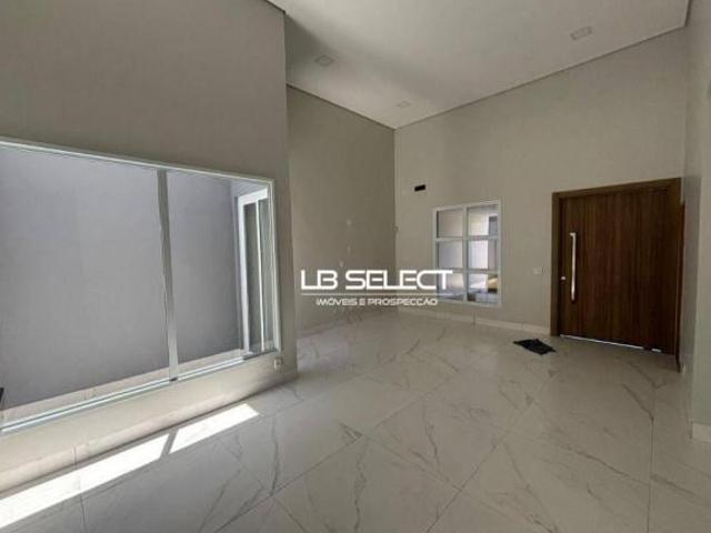 Casa térrea no bairro Cidade Jardim com três suítes e ampla varanda gourmet