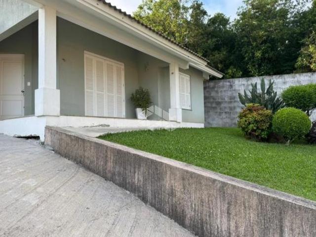 Casa térrea no bairro Santa Terezinha