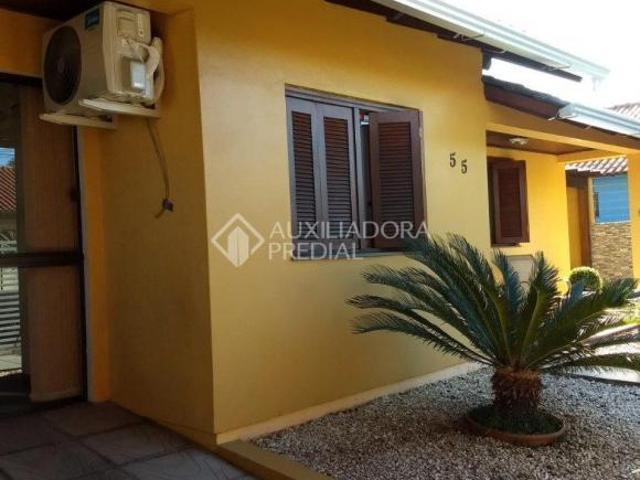 Casa térrea no bairro Scharlau