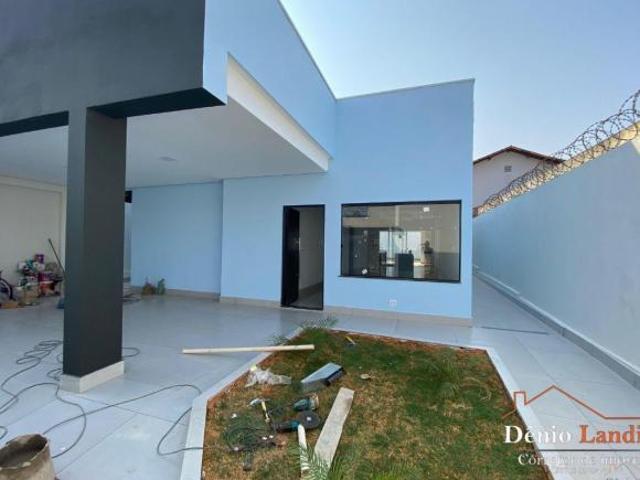 Casa térrea no bairro Todos os Santas