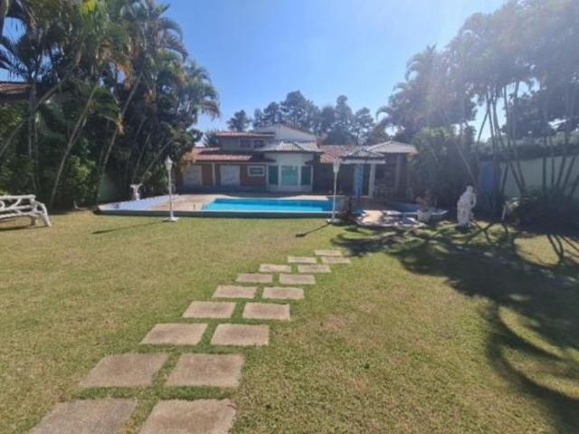 Casa térrea no bairro Vila Giglio em Atibaia SP, 3 suítes, piscina, área gourmet, suites de hóspede