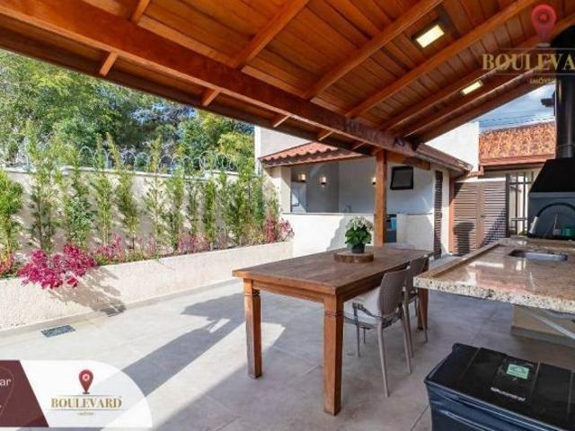 Casa térrea no Bavaria Platz I com 4 dormitórios à venda, 260 m² por R$ 2.580.000 Uberaba Curiti