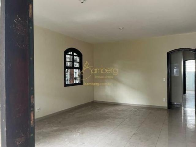 Casa térrea no Brooklin com 2 dormitórios bem localizada rua tranquila