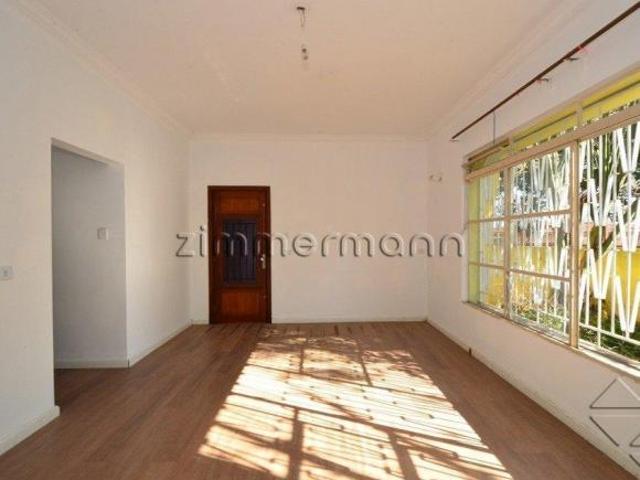 CASA TERREA NO CAMPO BELO DE 3 DORMITÓRIOS