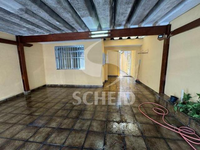 Casa Térrea no Campo Grande, 1suíte e espaço que pode ser quarto, salas de estar/jantar e 2 vagas