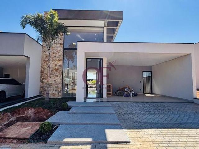 Casa Térrea no Campos de Medeiros com Piscina e Pé Direito Duplo
