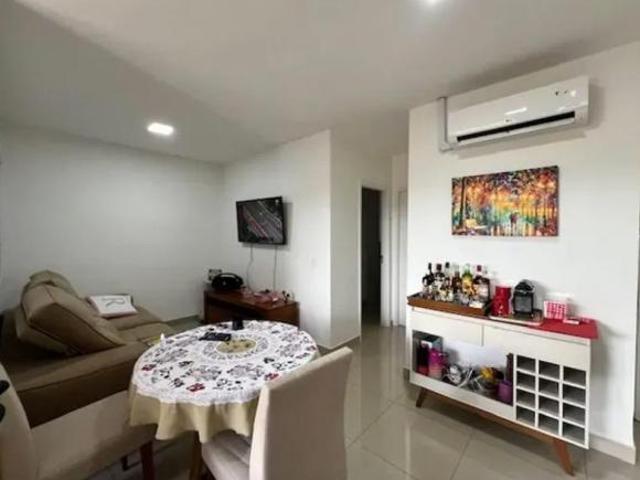 Casa térrea no Casas da Toscana com 70mts, 2dorms sendo 1 suíte e sala ampliada e 2 vagas no bairro
