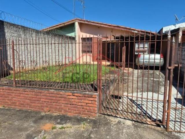 Casa térrea no Central Parque, Sorocaba, SP. São 200m² de terreno, 74m² de construção, com 02 dormit