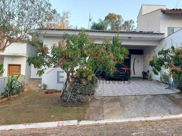 Casa térrea no Cond Bosque São Francisco, Votorantim/SP. Sala 3 ambientes, 3 dormitórios sendo 2 suí