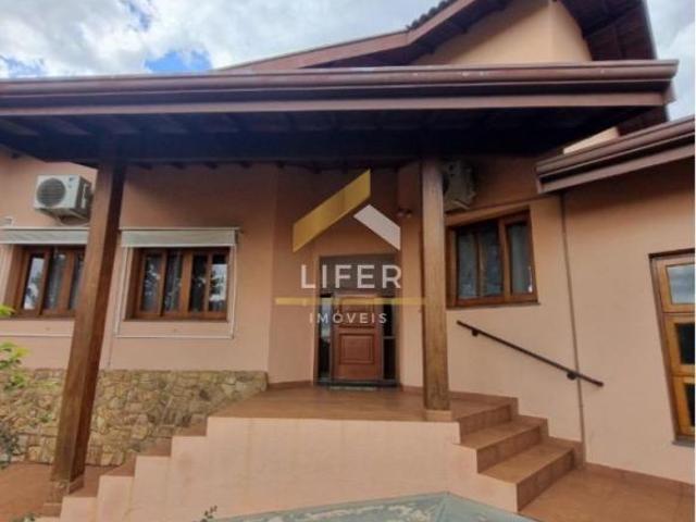 Casa Térrea no Condomínio Moinho de Vento | 1.000m² de Terreno | Ener