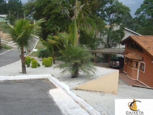 Casa térrea no condomínio Nova Paulista