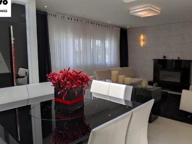 Casa térrea no Condomínio de luxo Monte Rey Ville com 347 m²
