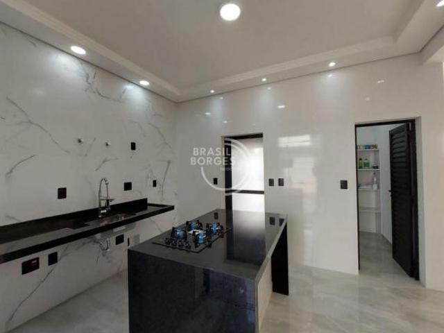 CASA TÉRREA NO CONDOMÍNIO HELENA MARIA 3 SUÍTES 145m² CONSTRUÍDOS TERRENO 200m²