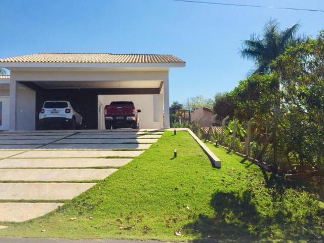 Casa Térrea no Condomínio Portal do Sabia 350m² de Construção, 3 Suítes 1 Master, Piscina e Espa