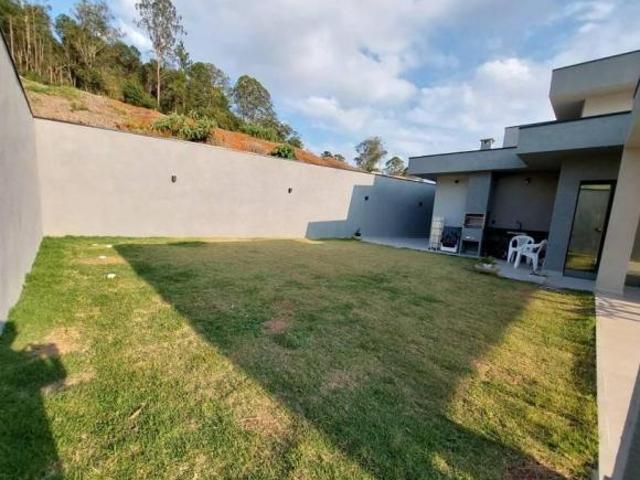 CASA TÉRREA NO CONDOMÍNIO QUINTAS DA BOA VISTA COM 3 QUARTOS E LINDA VISTA!