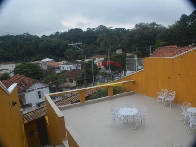 CASA TERREA NO HORTO FLORESTAL SENDO 2 DORMITÓRIOS, 1 SUÍTE, 5 VAGAS, ÁRVORES FRUTÍFERAS, 420M²