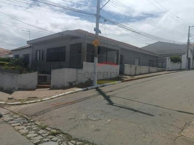 Casa Térrea no Imirim, com 3 quartos e 6 vagas de garagem
