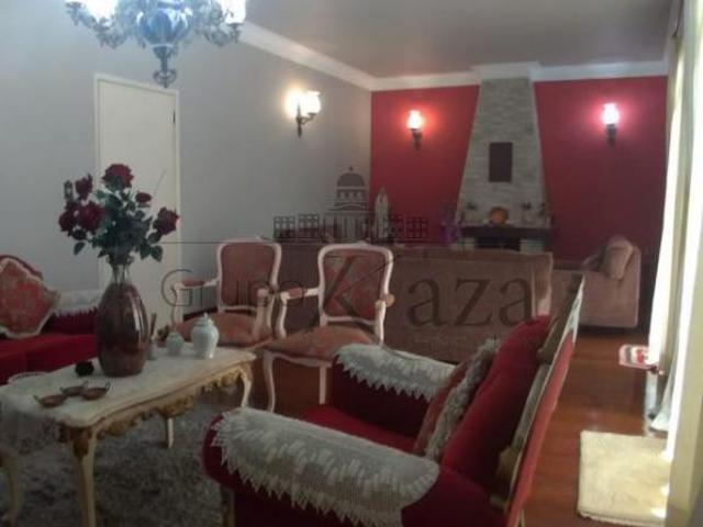 Casa Térrea no Jardim Esplanada