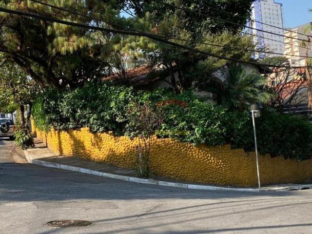 Casa Térrea no Jardim França 03 dormitórios e 05 vagas