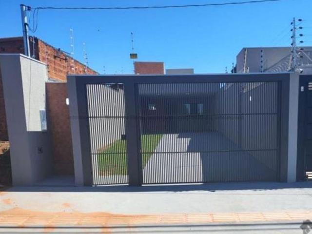 Casa Térrea no Jardim Montevidéu | 2 Quartos 1 Suíte | Área Gourmet | Quintal Amplo